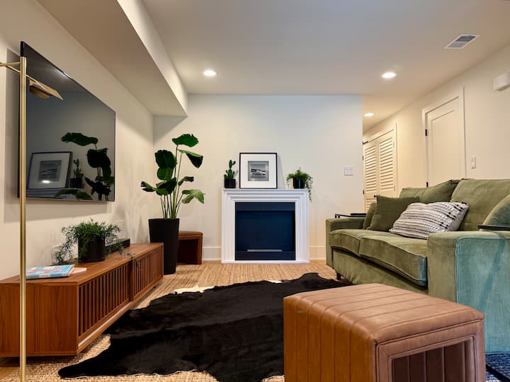 Newly Renovated Luxury 2br Apartment - Washington, DC
