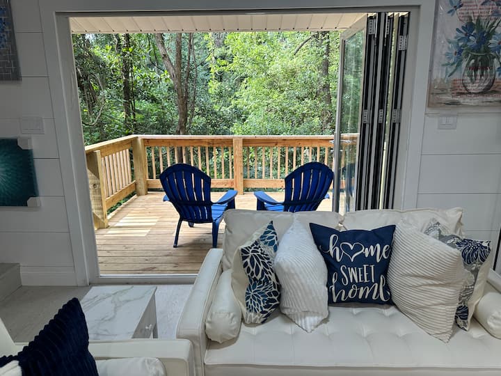 Convenient Contemporary City Cabin - タラハシー, FL