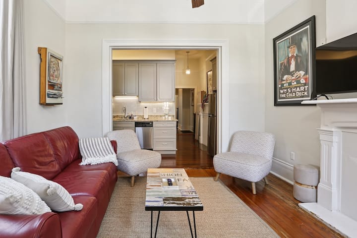 Jazzy Frenchmen Street At Your Door - New Orleans, LA