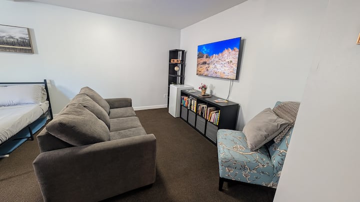 Cozy Private Basement Suite • Hotel-like Stay - Langford