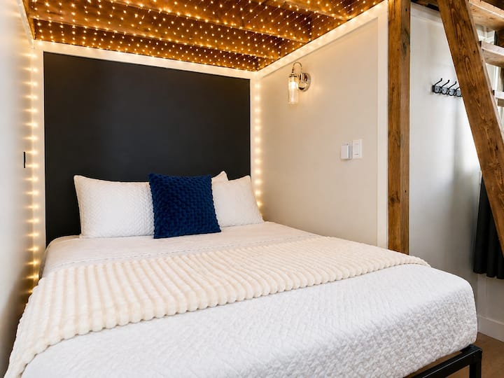 Bayfield Retreat • Near Grand Bend • Pool+hottub 8 - Bayfield