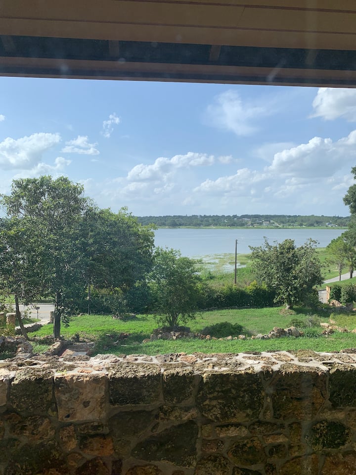 Cozy Lake Wales Retreat - Lake Wales, FL
