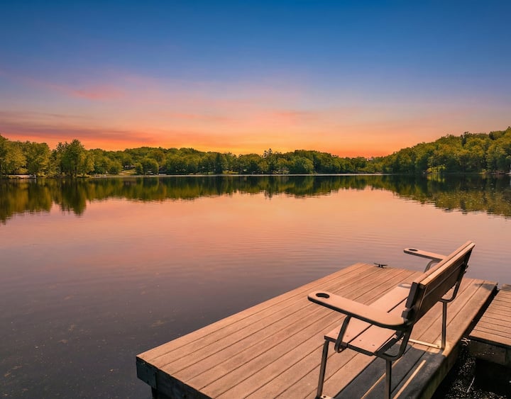 Gold Star Lakefront 4br: Resort Pools & Kayaks - Tobyhanna, PA
