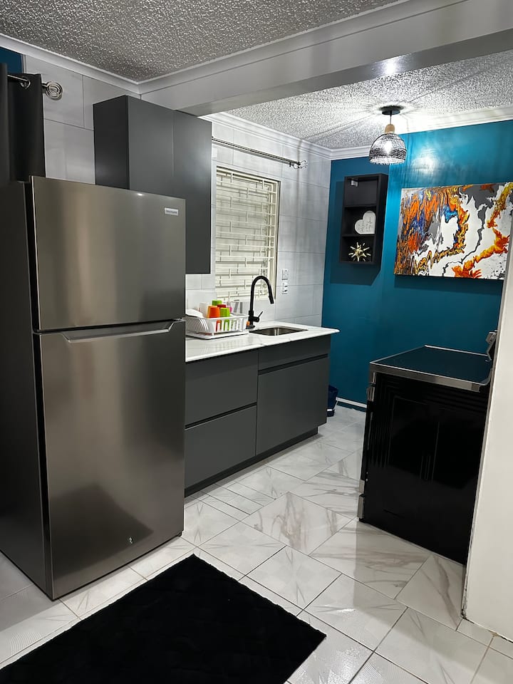 The Retreat At The Manor, New Kingston - Kingston