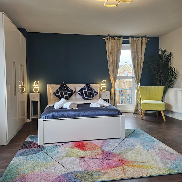 Central Tower Bridge Flat -