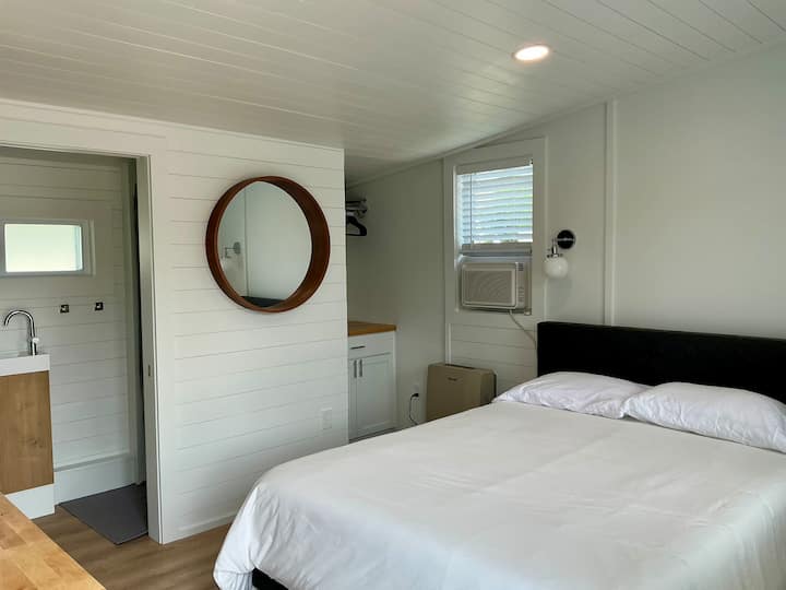 Bright Updated Stonington Space - Stonington, CT