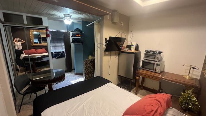 Seperate Entrance Private Rm/rr - Edinburg, TX