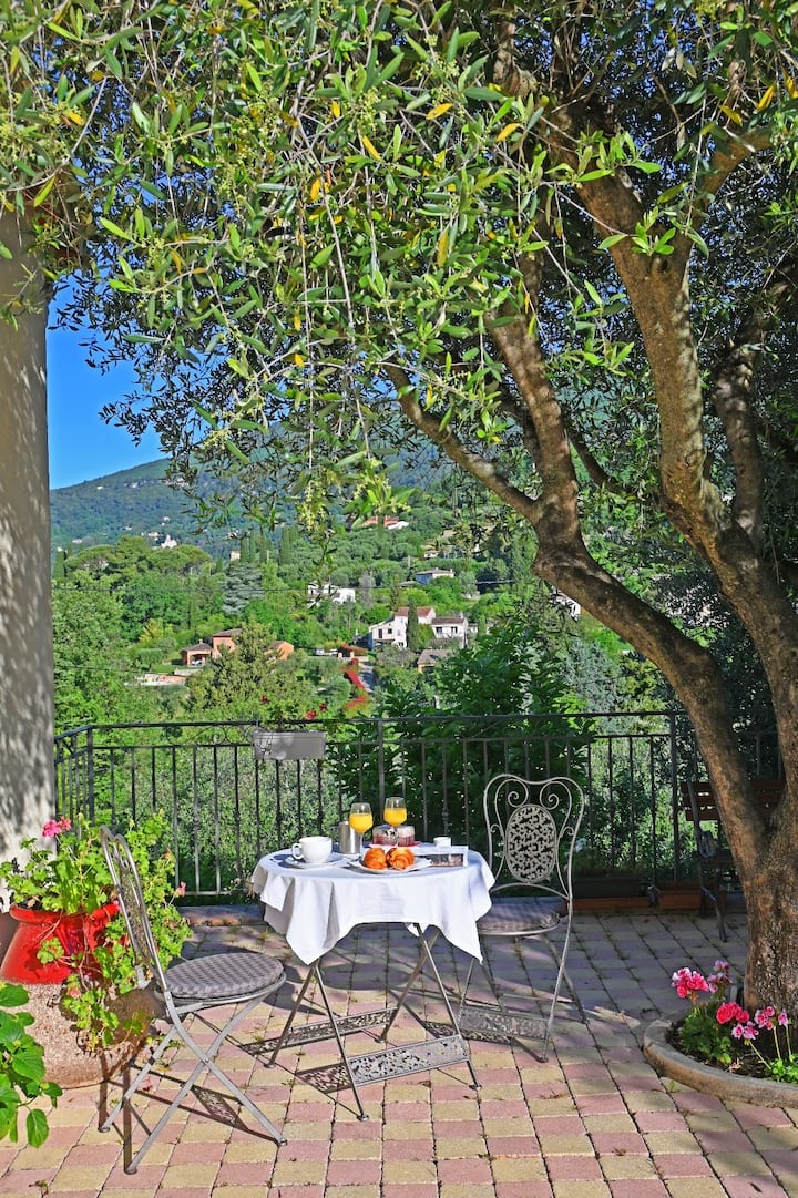 Maison à Grasse • Golf 5 Min • Plages Antibes - Valbonne