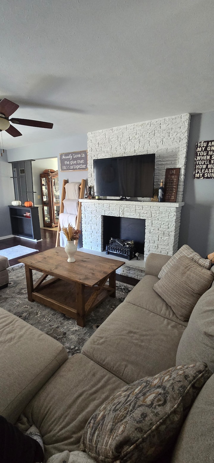 Relaxing Omaha Stay | Close To Zoo & Downtown - 네브래스카