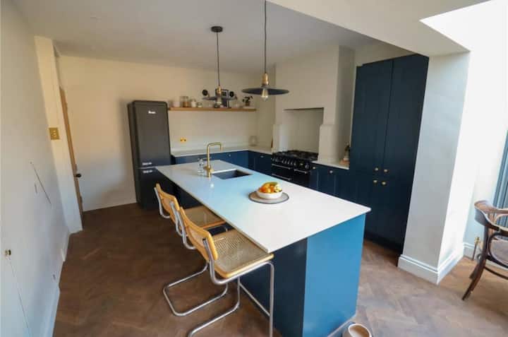 Stylish Stay In Historic Bath - Bath