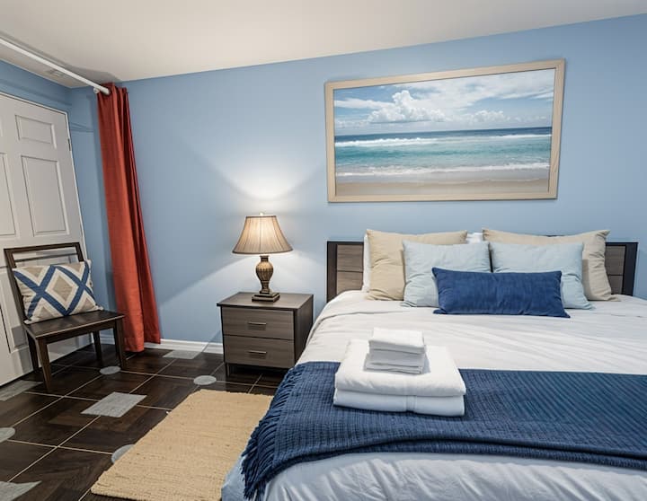 Rockaway Beach Suite | Private Bath & Entrance - New York City