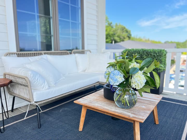 Lux Bayview Condo| 2 Bed | Sleeps 6-7| Close To Dt - Petoskey, MI