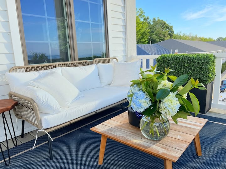 Lux Bayview Condo| 2 Bed | Sleeps 6-7| Close To Dt - Petoskey, MI