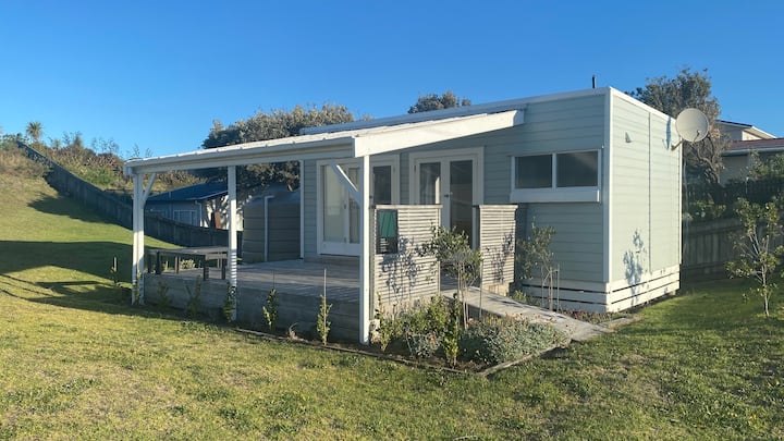 Coastal Cutie - Levin