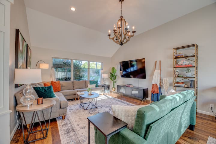 3 King Beds • Near Ou •No Bunks • Private Suites - Norman, OK