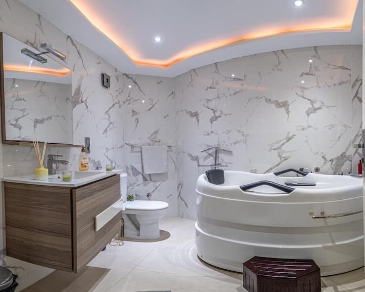 Appartement Vue Mer - Jacuzzi - Tangier