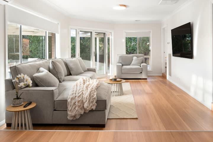 Spacious 4br Retreat In Tatton - Pet Friendly - Wagga Wagga