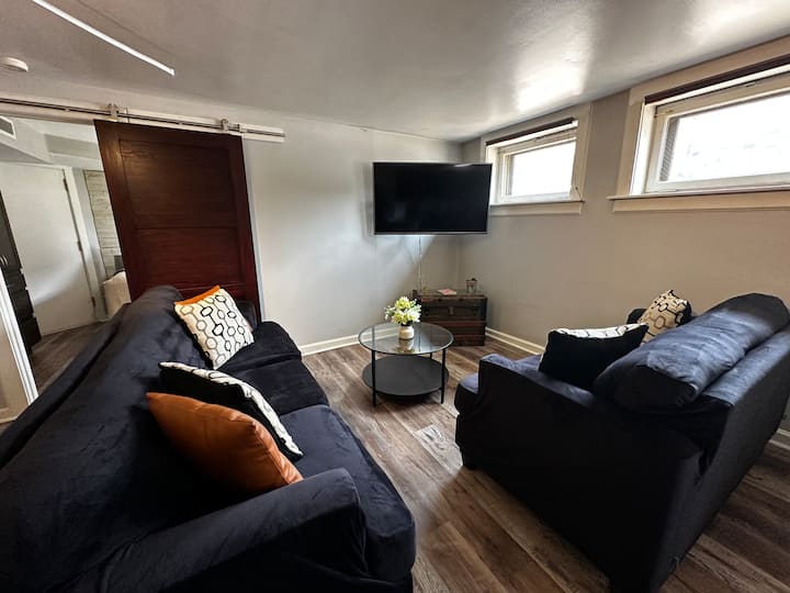 Cozy Dt Indy Condo*freeparking* - インディアナポリス, IN