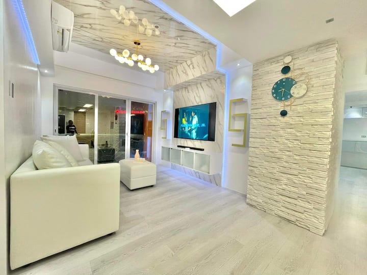 3br Apartment W/ Panoramic View - Manila