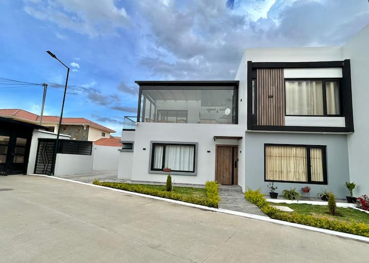 Condominio En Azogues Con Sony Cel - Cañar