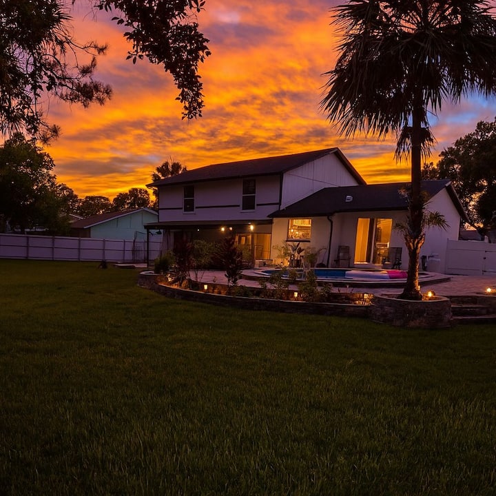 Family-friendly Tampa Retreat | Pool + Huge Yard - 탬파