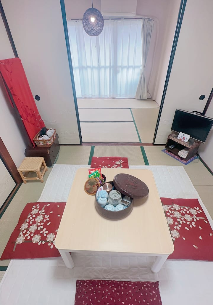 Ume Home

Cozy Stay/駅チカ/寝室２・シャワー２・wc２/和室+洋室/コンビニ1分 - Tokyo