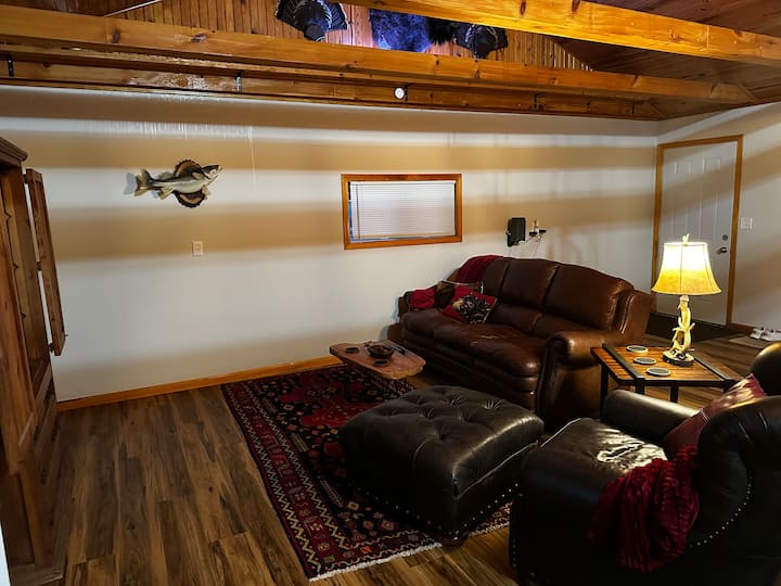 Hunters Hideaway - Glen Elder State Park, Glen Elder