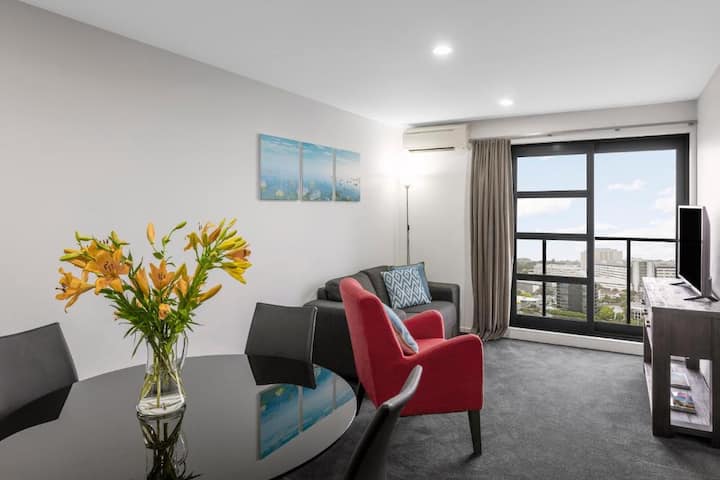 One Bedroom View Apartment - Auckland