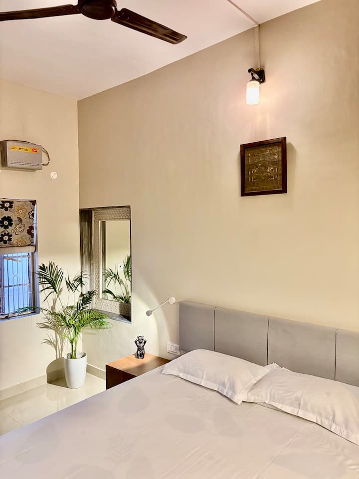 Swarn Villa - Varanasi