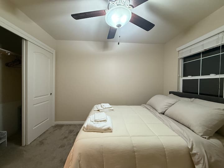 House Of Miracles Room #3 - Redding, CA