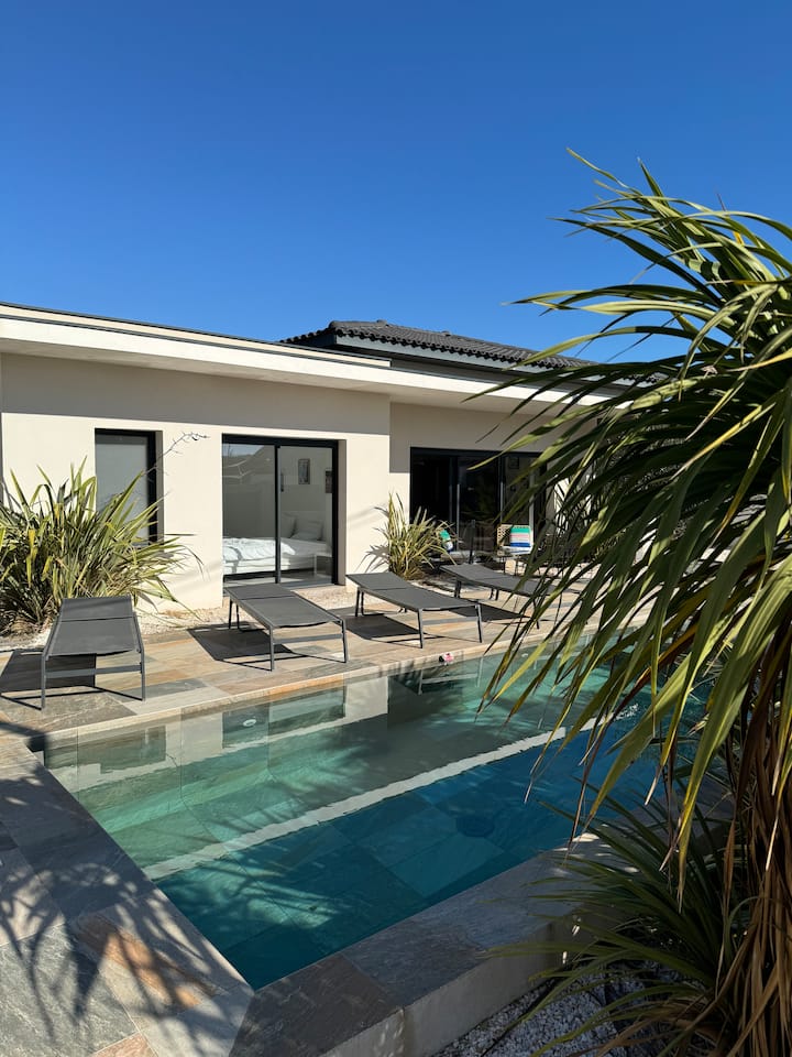 Villa Spacieuse-piscine Chauffée-350 M De La Plage - Agde