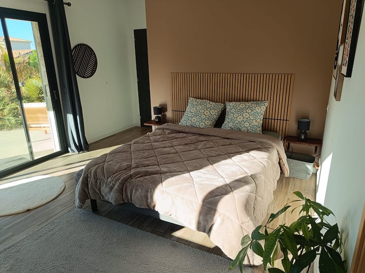Grande Chambre Studio + Sdb | Terrasse | Jardin | - Castries