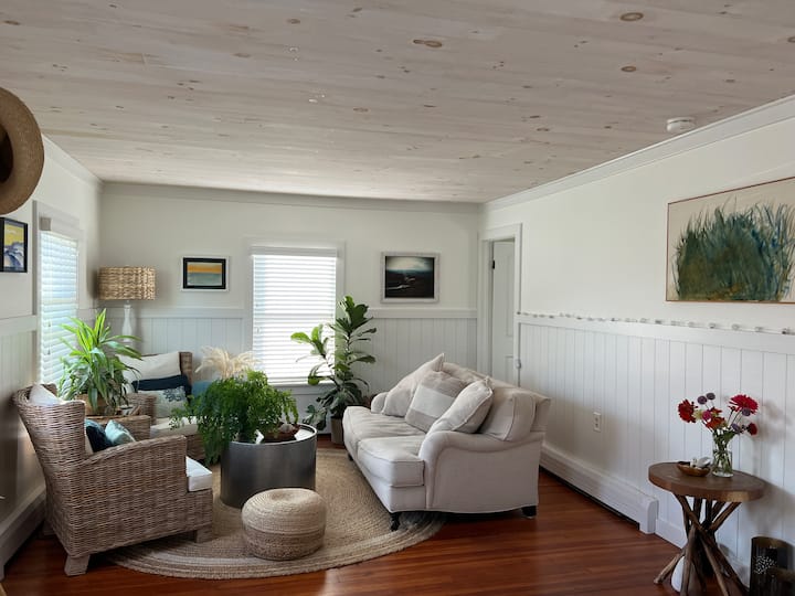 Napa Tree Point & East Beach! - Westerly, RI