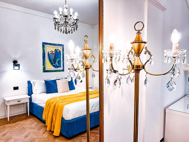 Crystal Milan: Duomo 25 Min, Metro, Train To Como - Sesto San Giovanni