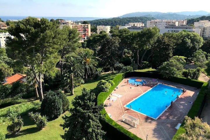 Appartement Calme Et Lumineux - Antibes