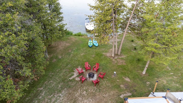 Modern Cozy Waterfront Cottage – Trent Hills - Campbellford