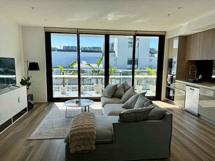 City, Airport & Train + Roof Pool & Free Parking - Sydney