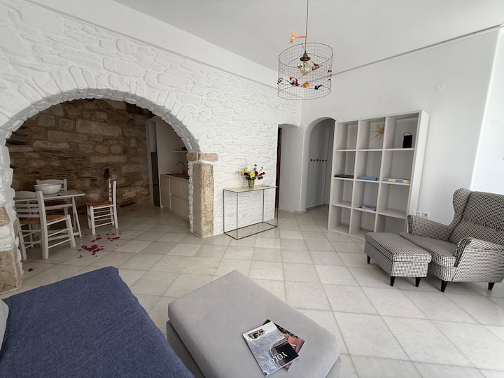 Ancient Wall House - Парос