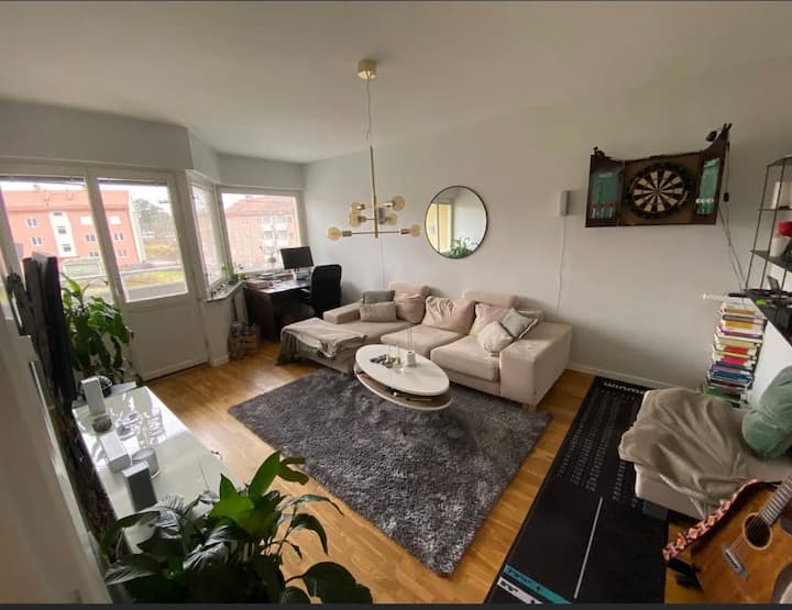Spacious & Cozy 2-room Flat | Central Linköping - Linköping