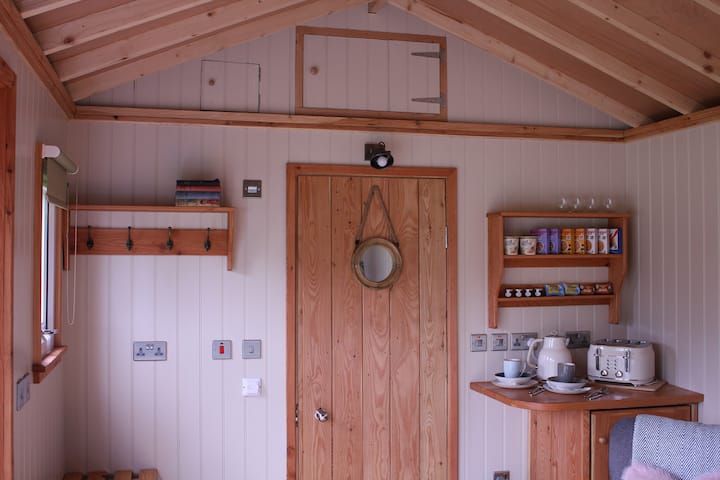 Moluag Tiny House In Portree, Isle Of Skye - Skye