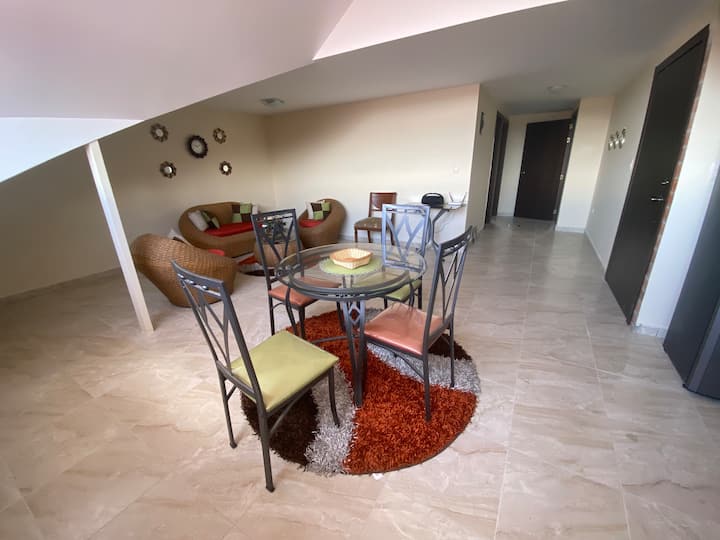 Hermoso Departamento Entero - Cuenca