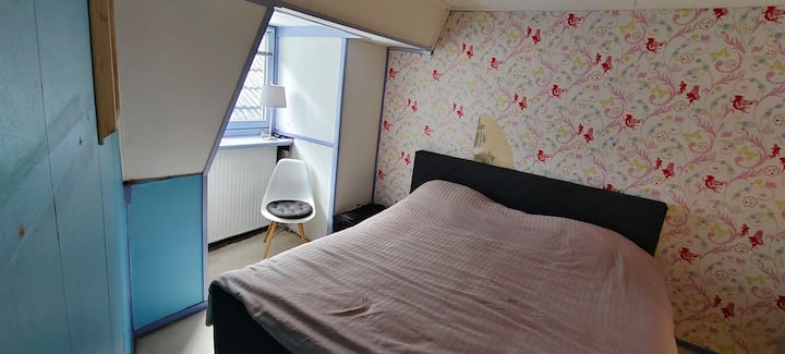 Bescheiden Tweepersoons Kamer. - Lochem