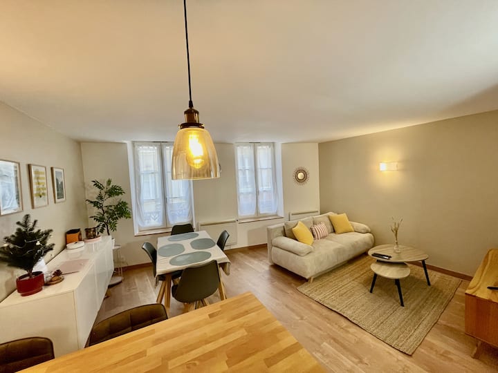 Les Gîtes De L'île, Numéro 1 - Gare de Metz