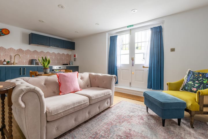 Trinity Hide - Birchington-on-Sea