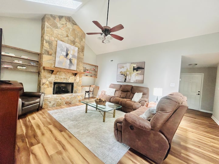 Modern Charm! - Knoxville, TN