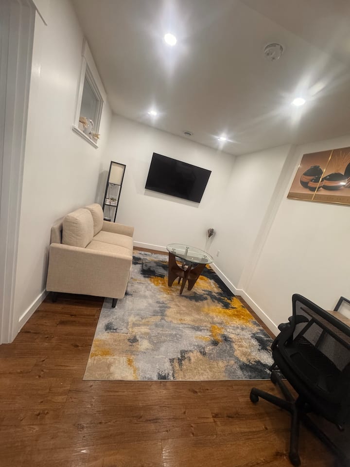 Brook Apartment - Regina