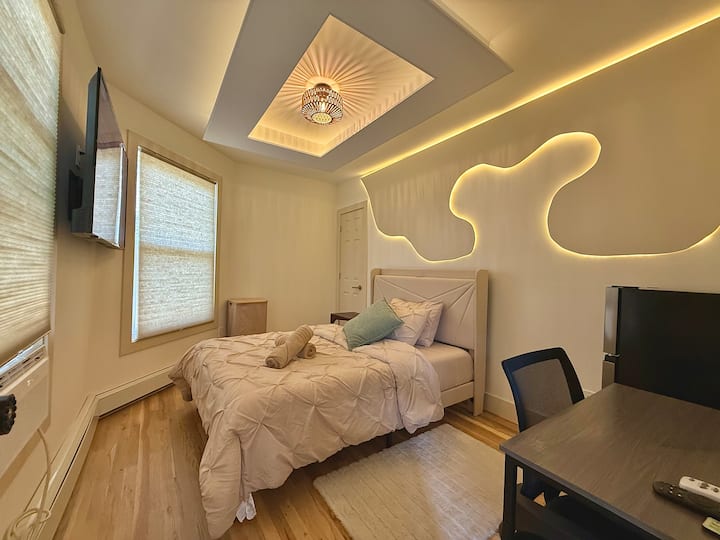 Stylish Room: Yale - Union Station - Downtown (6) - New Haven, CT