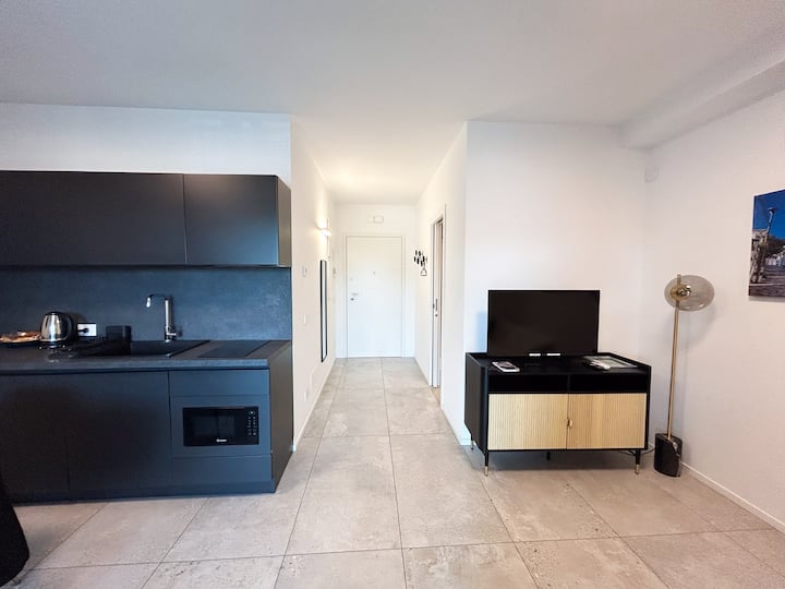 Suite 2 Con Terrazzo E Piscina In Centro Cittá - Bari