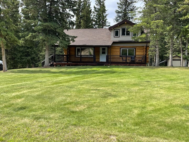 River Park Log Cabin - Hinton