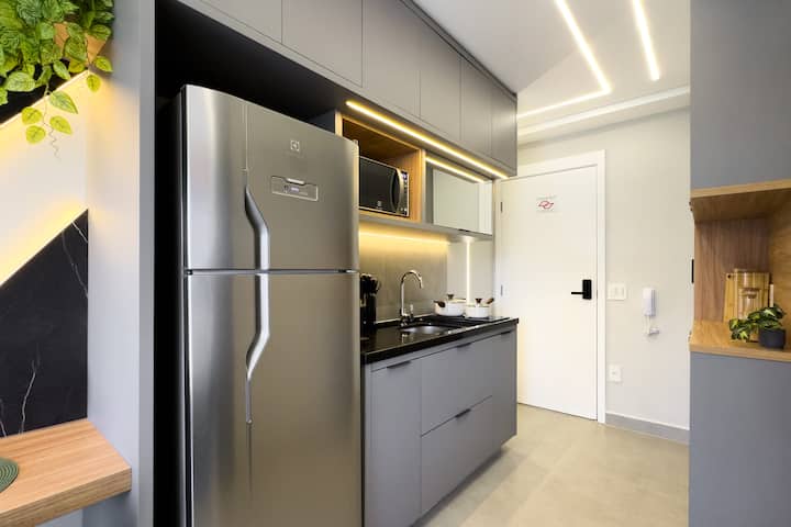 Next To The Metro! Studio W/ Pool & Gym - Santo Amaro